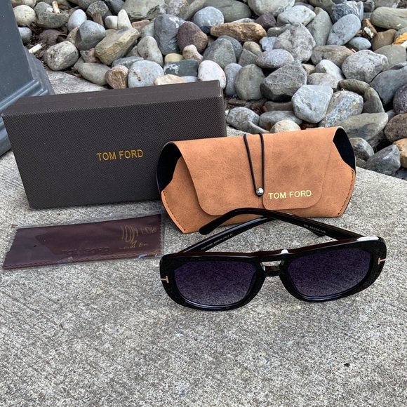 Tom Ford | Accessories | Tom Ford Black Sunglasses With Brown Case ...